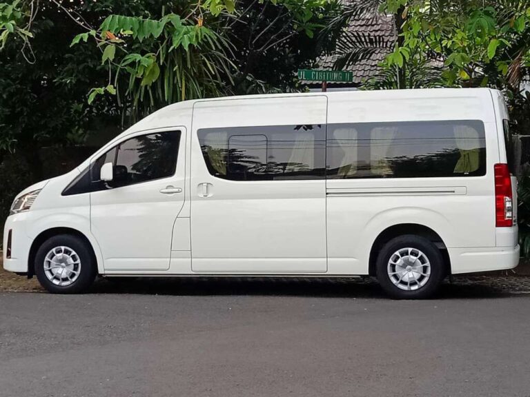 Hiace Premio Luxury: Solusi Transportasi Mewah & Nyaman